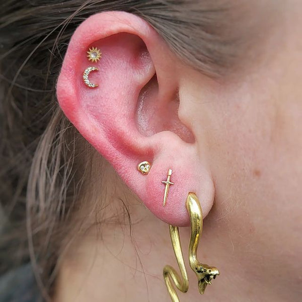 Petite Inverted Spur Stud - Diamond